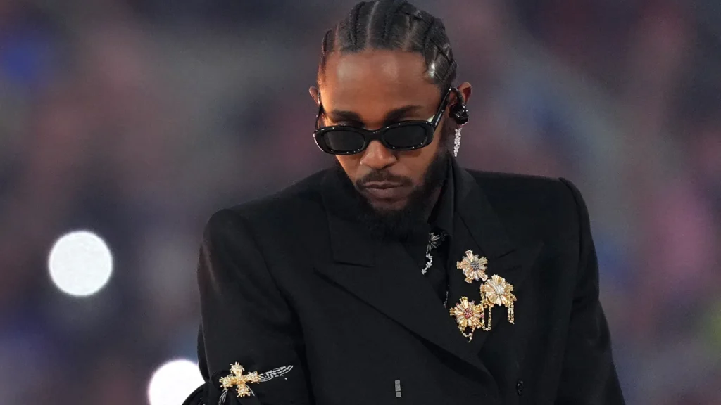 How Kendrick Lamar Used the Super Bowl Stage for Social Commentary ...